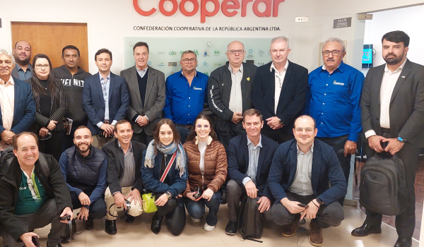 Cooperar recibió a dirigentes cooperativos de Brasil - Economía Solidaria
