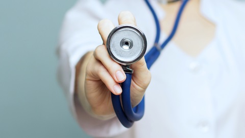 La importancia de los chequeos médicos preventivos - Economía Solidaria